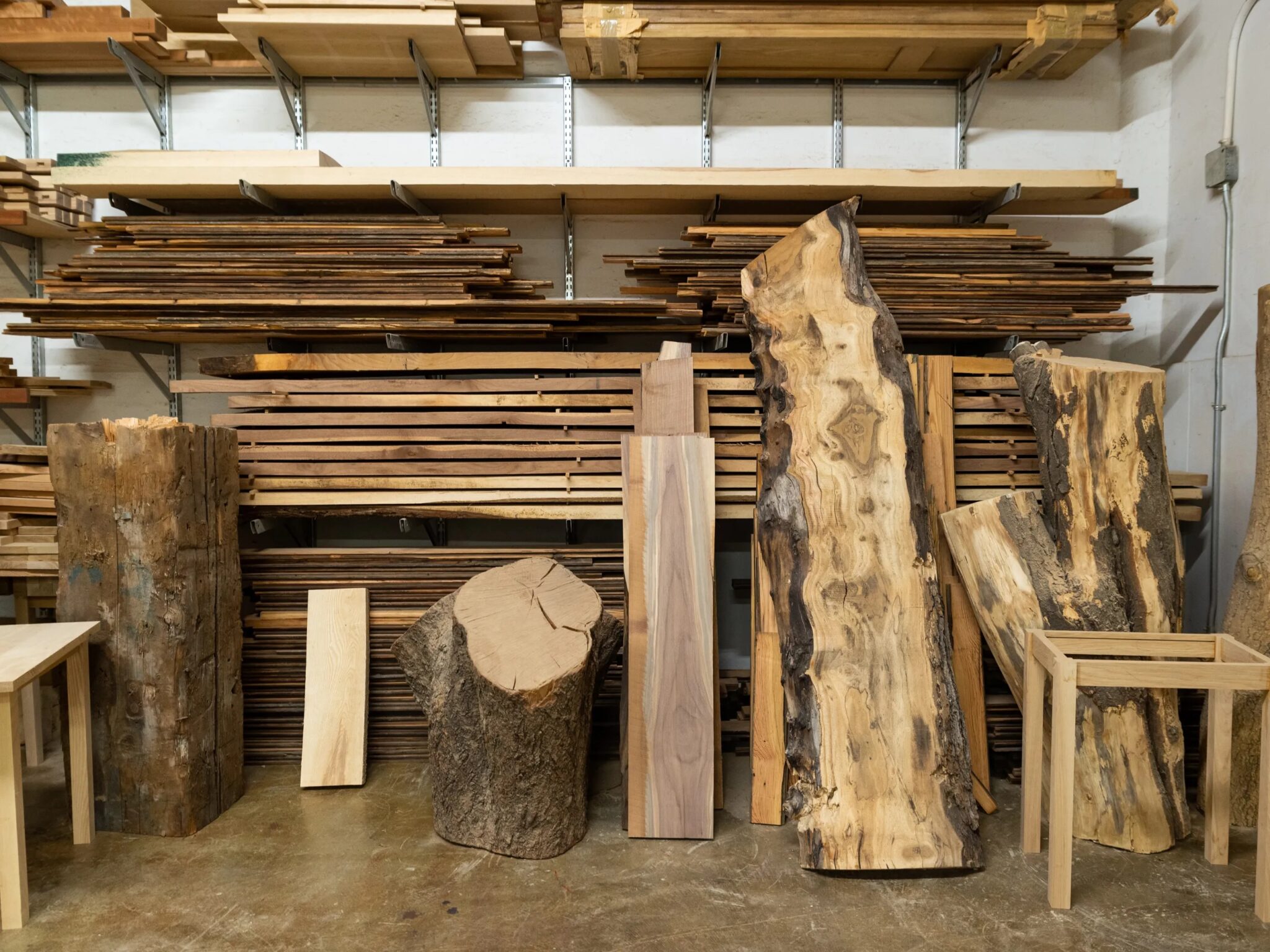 Lumber Salvage Yards Near Me [Locator Map + Guide + FAQ]