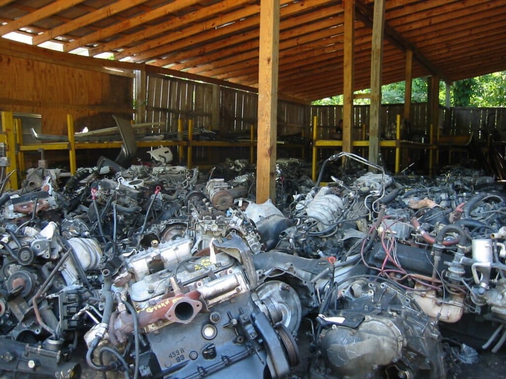 Engine Junkyards Near Me [Locator Map + Guide + FAQ]