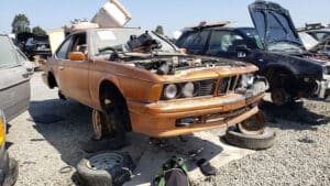 Junkyards in California [Locator Map + Guide + FAQ]